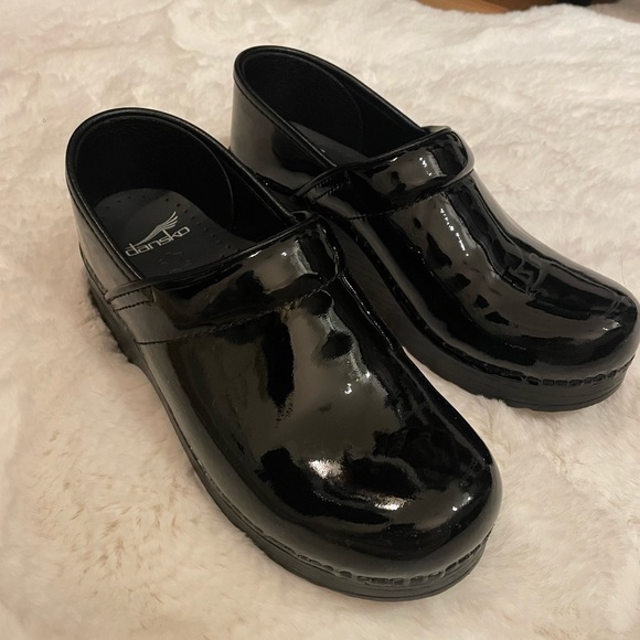 Dansko | Shoes | Dansko Patent Leather Clog | Poshmark